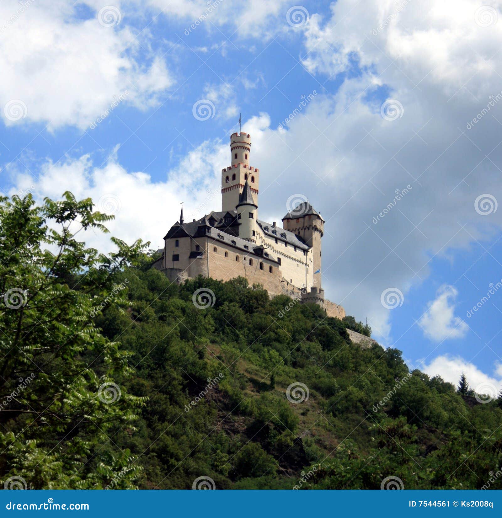 Uno De Los Castillos Del Rin Imagen de archivo - Imagen de gente, mano ...