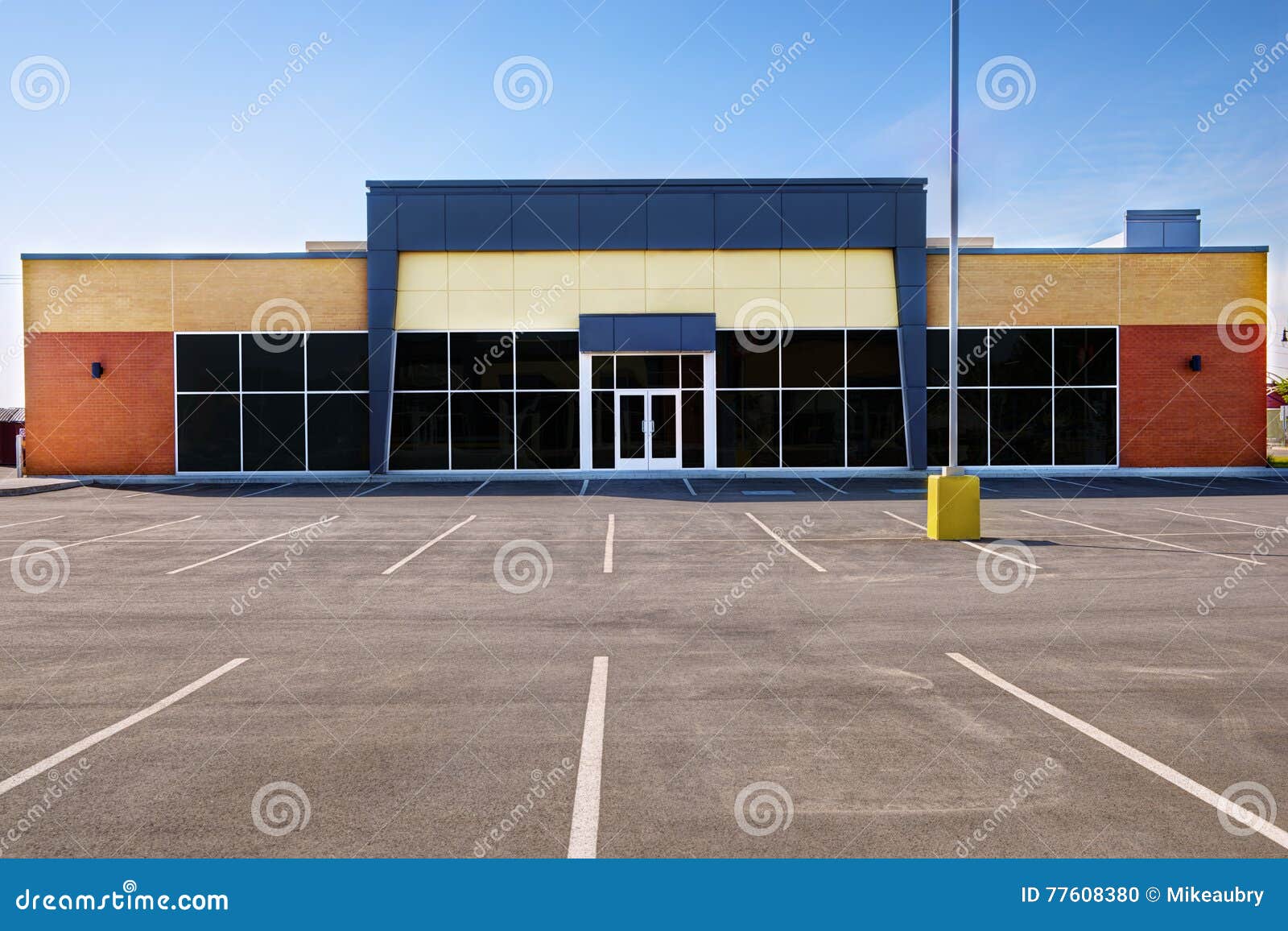 Unoccupied Generic Store Front Stock Photo - Image of business, copy ...