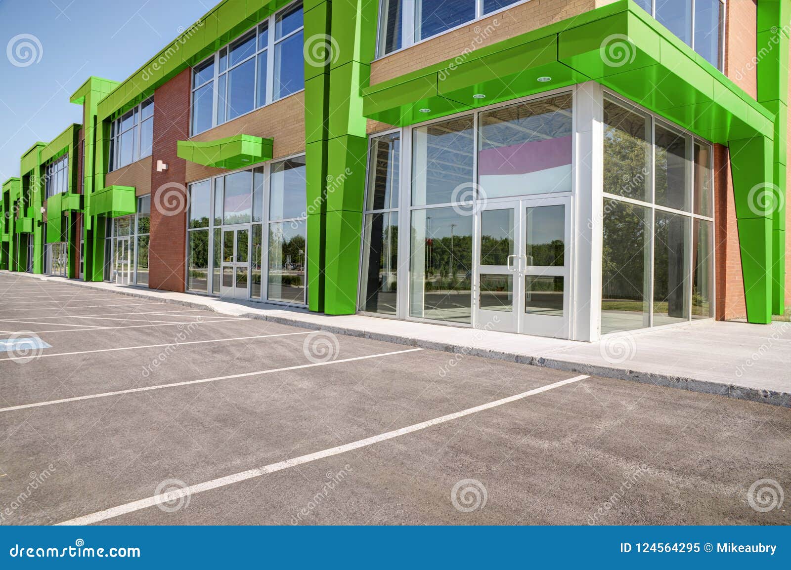 Unoccupied Generic Store Front, Business or Professional Office Space ...