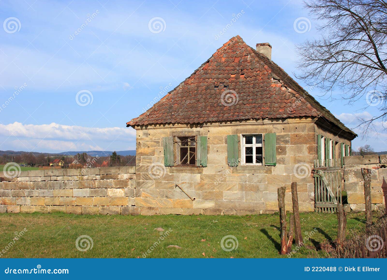 Unoccupied old house stock photo. Image of uninhabited - 2220488
