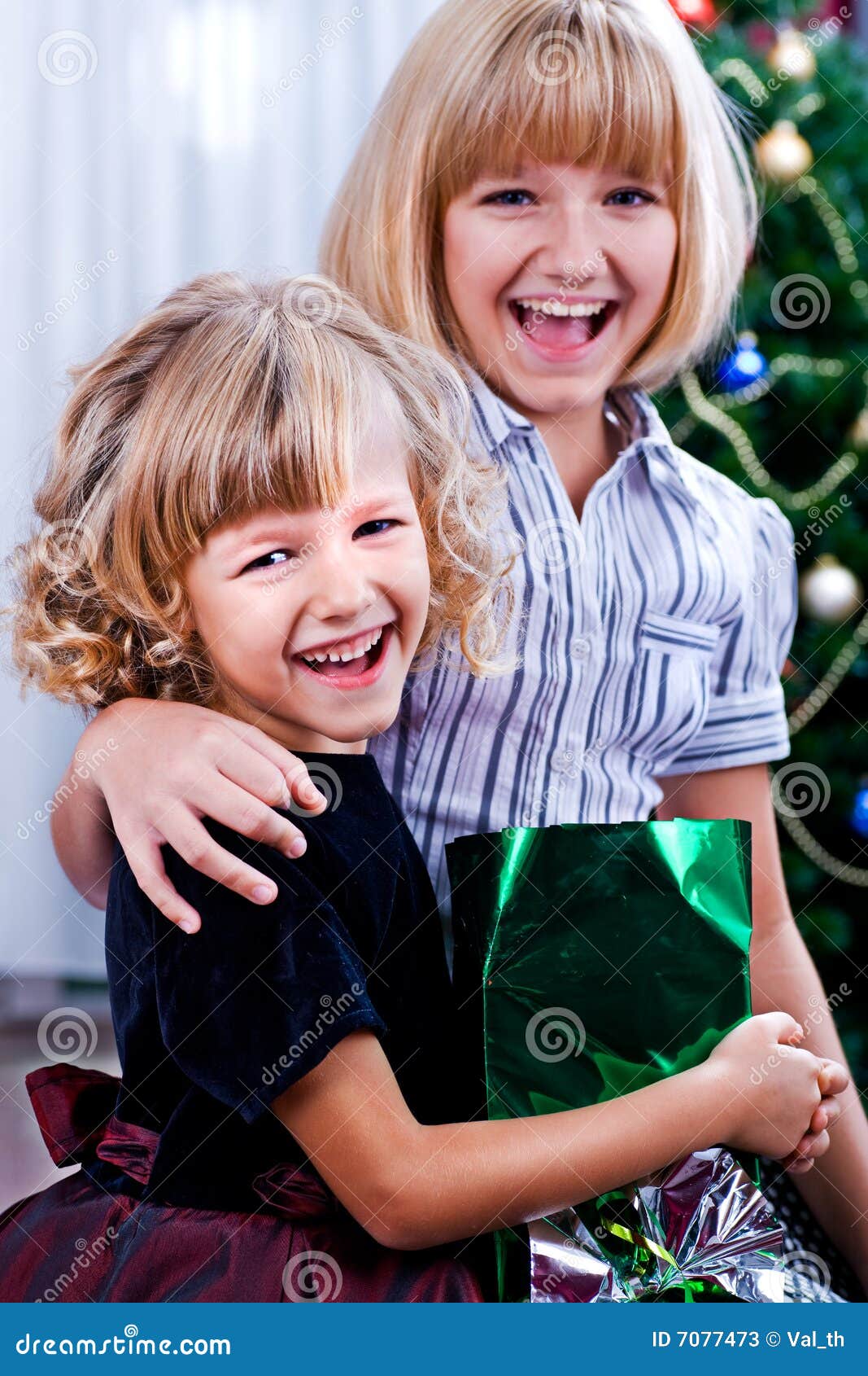 Unpack gifts 9 stock image. Image of tree, happiness, childhood - 7077473