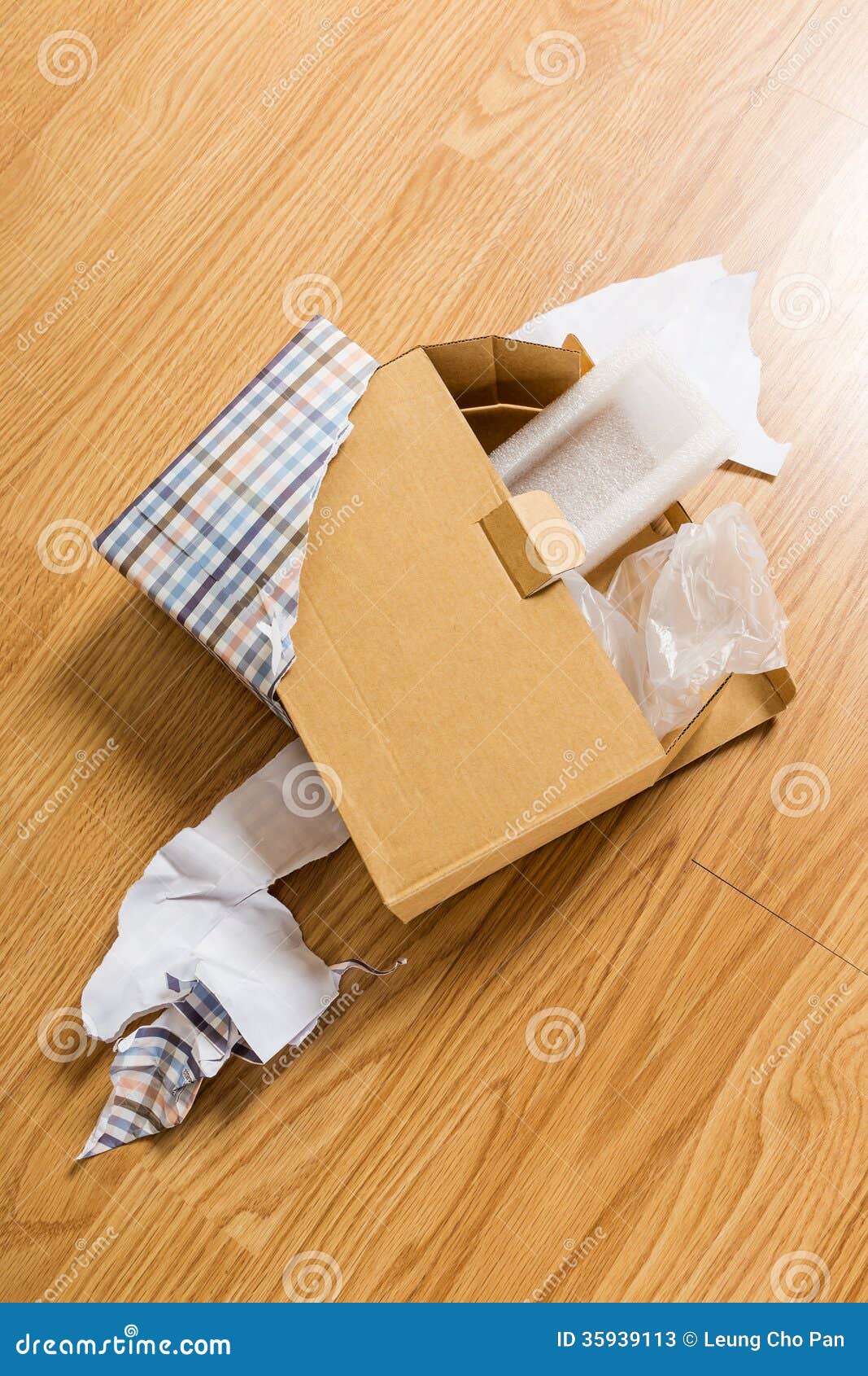 Unwrapped and Opened Gift Box Stock Image - Image of gift, event: 35939113