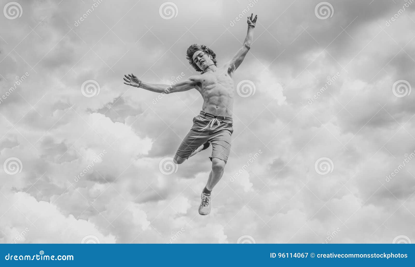 Uomo Che Cade Dal Cielo Immagine. Immagine: 96114067