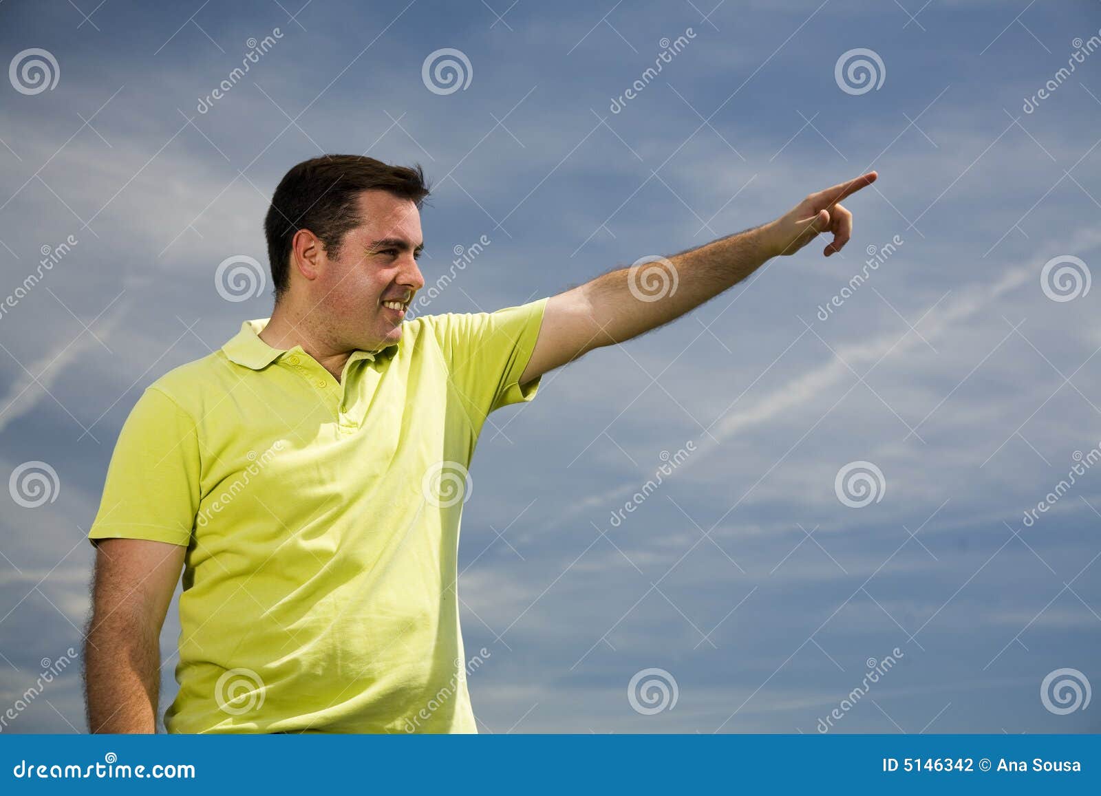 Uomo che indica in avanti fotografia stock. Immagine di aperto - 5146342