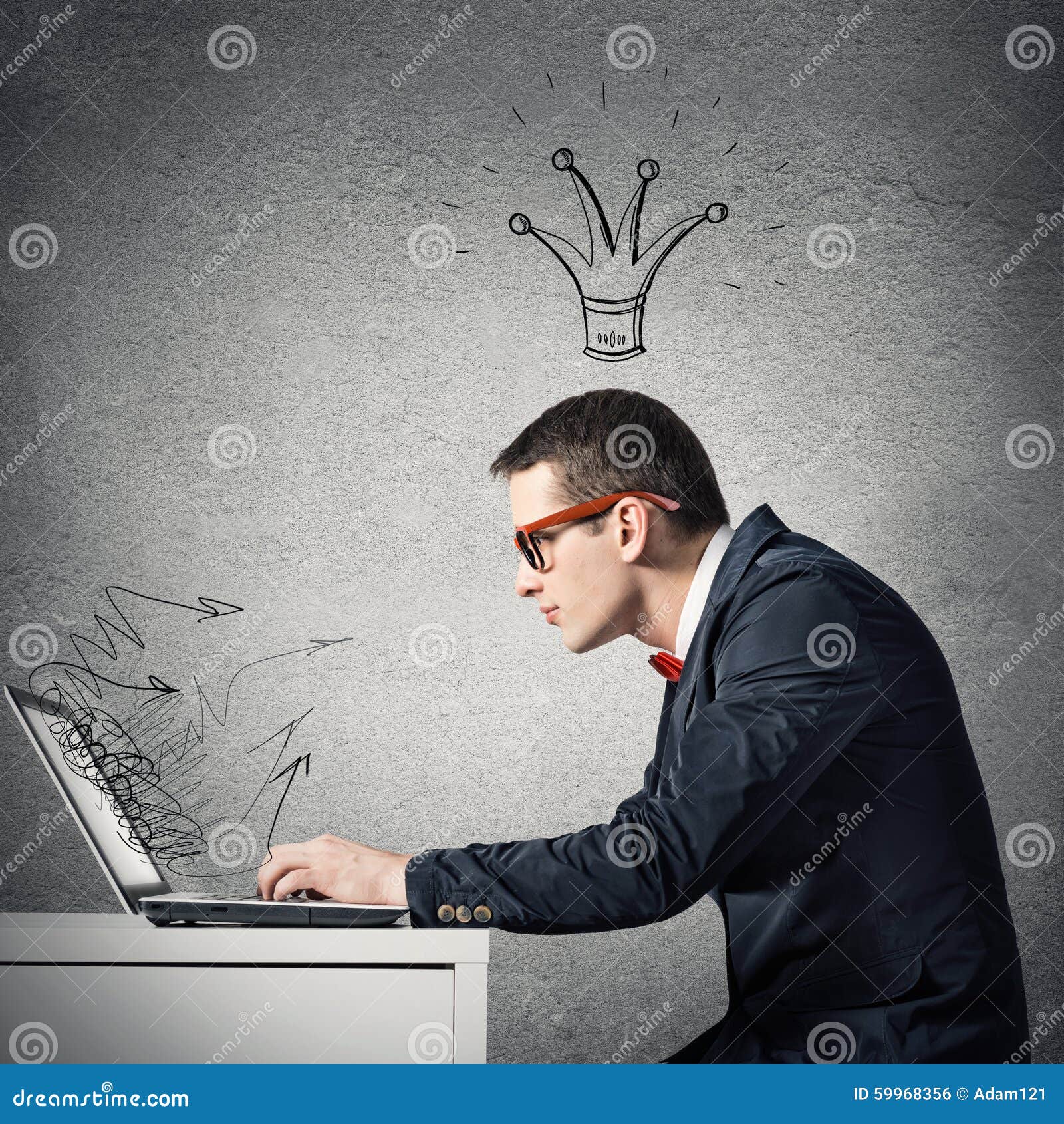 Uomo Che Lavora Al Computer Portatile Fotografia Stock - Immagine di ...