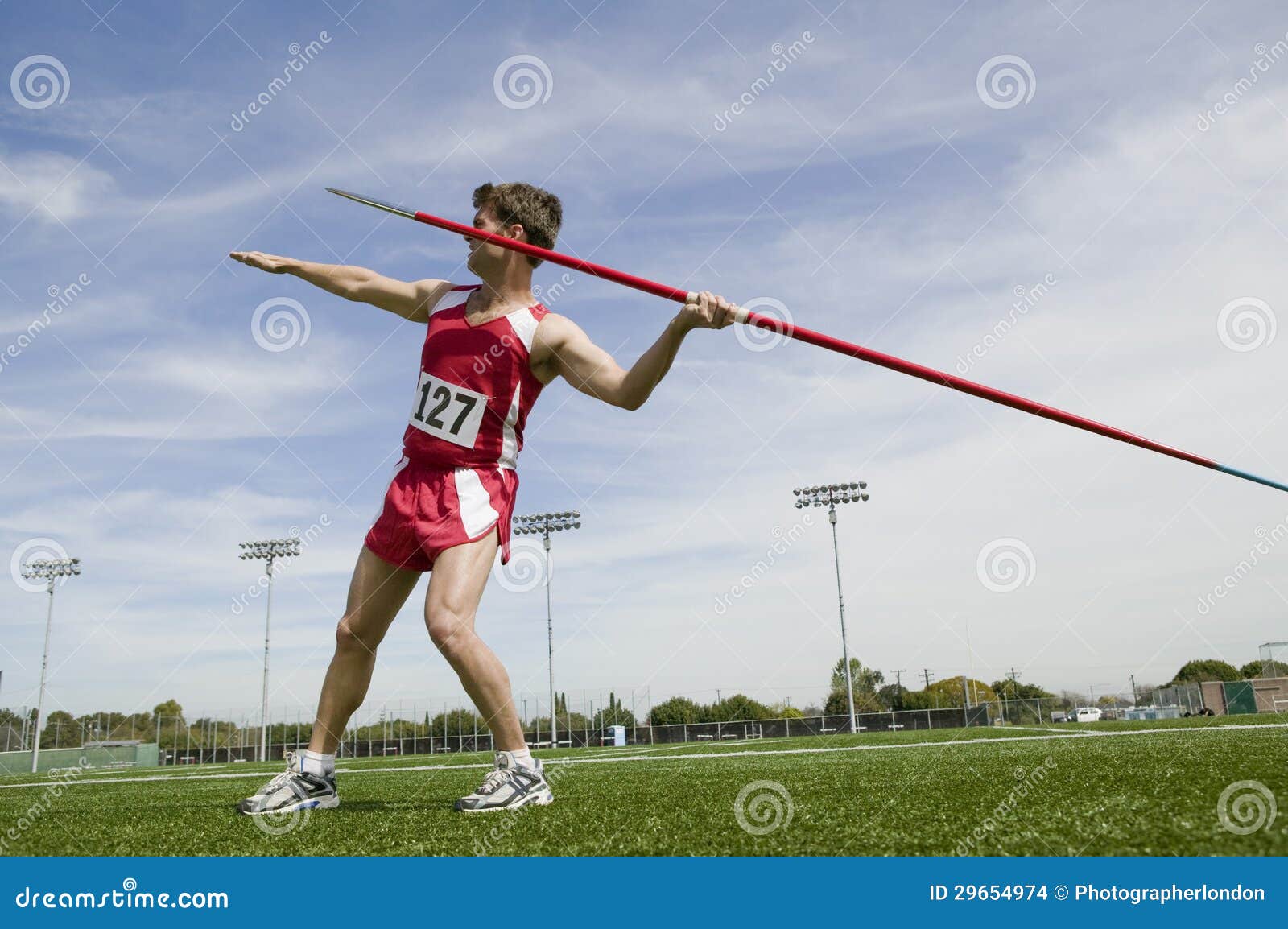 Uomo Circa Per Gettare Giavellotto Fotografia Stock - Immagine di ...