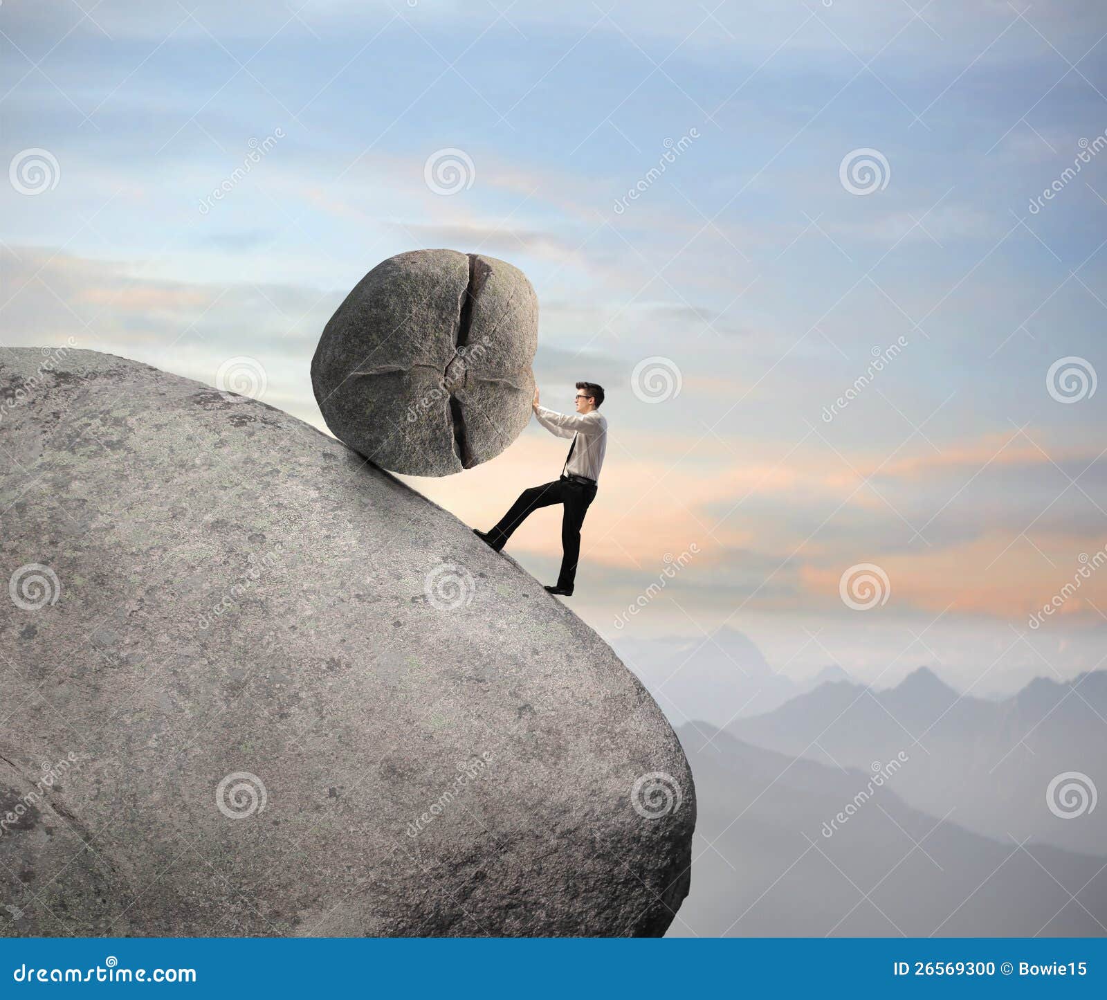 Uomo D'affari Su Una Roccia Fotografia Stock - Immagine di arduo ...