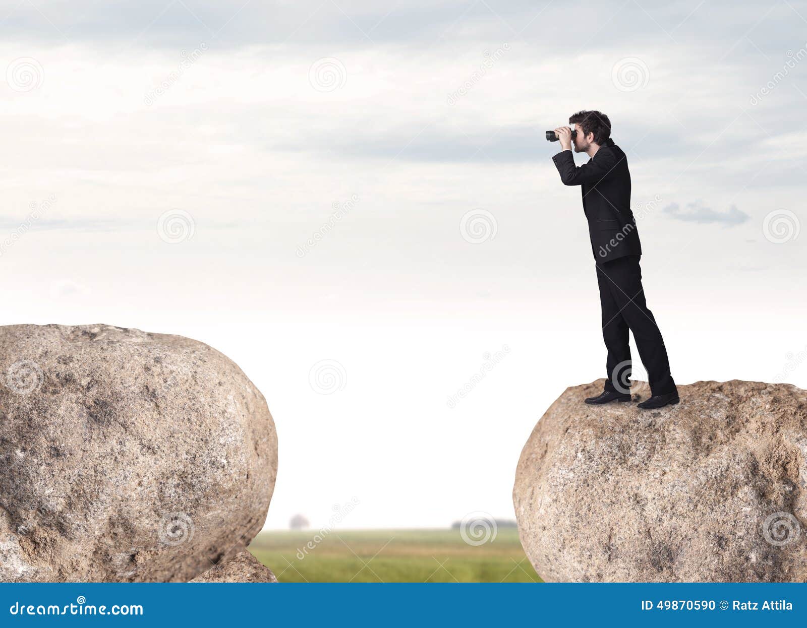 Uomo D'affari Sulla Montagna Della Roccia Fotografia Stock - Immagine ...