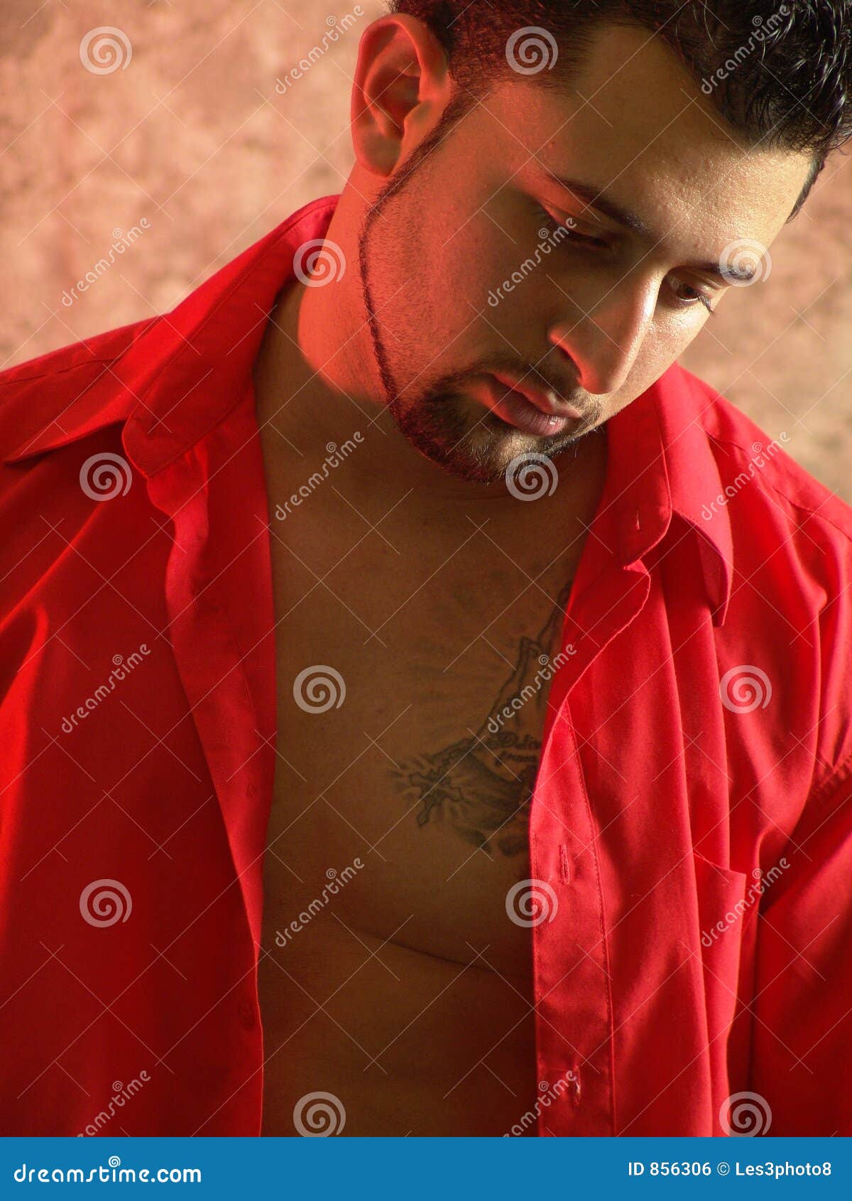 Uomo Italiano Nel Colore Rosso Fotografia Stock - Immagine di maschio ...