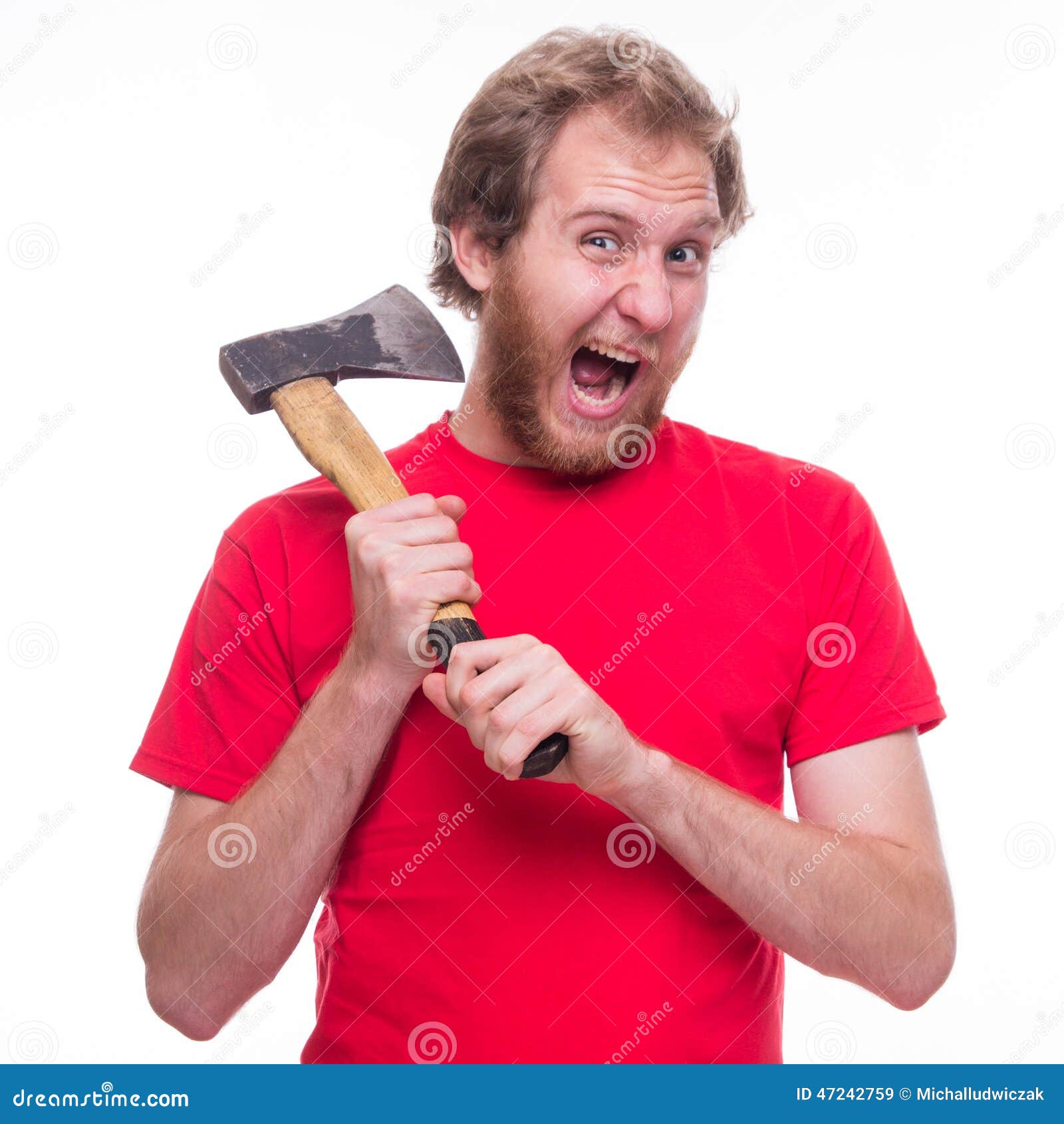 Uomo pazzo con un'ascia immagine stock. Immagine di colpo - 47242759