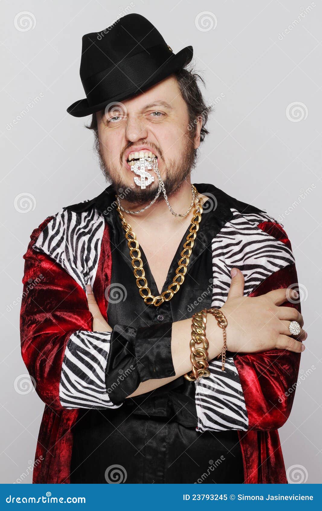 Uomo Ricco Con Un Segno Del Dollaro Immagine Stock - Immagine di barba ...