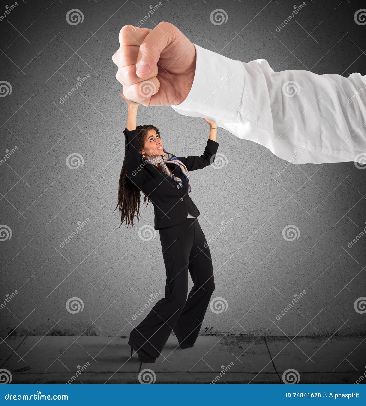 Uomo violento fotografia stock. Immagine di gestore, coppie - 74841628