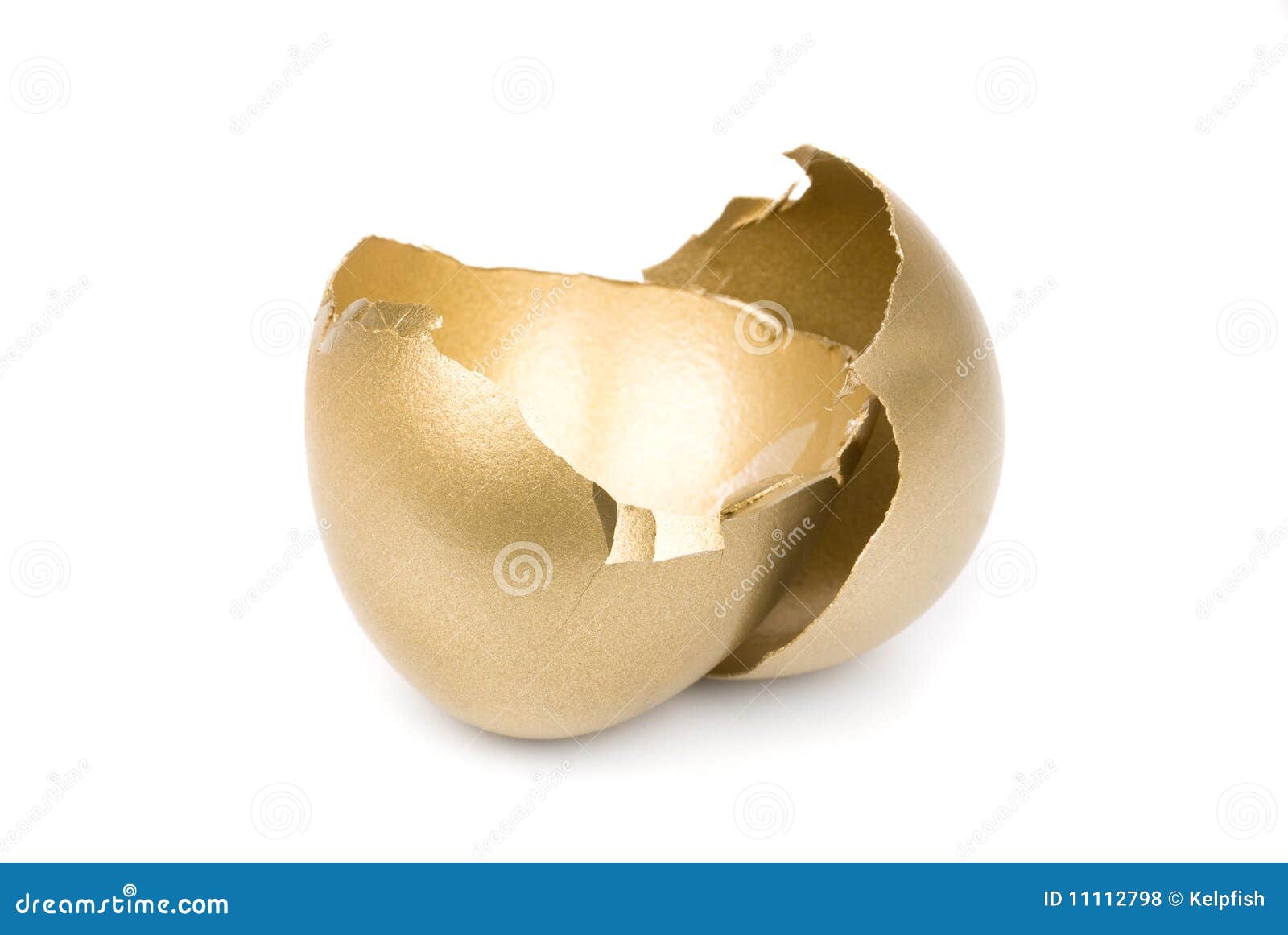 Uovo dorato rotto fotografia stock. Immagine di idee - 11112798