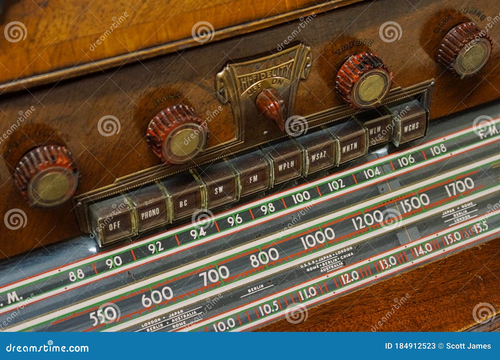 Up Close am Radio Tuning Dial and Scale Editorial Stock Photo - Image ...