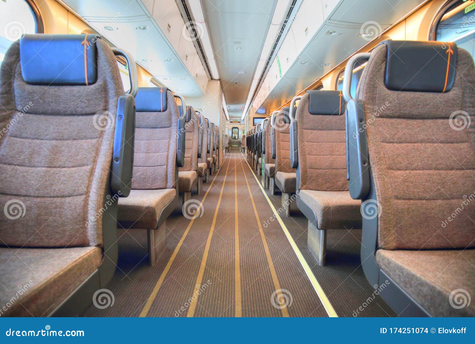 Up Express Train Shuttle Ndash Aeropuerto Conexión Foto de archivo ...