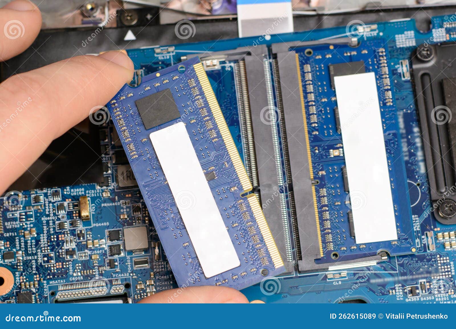 Changing RAM Chip on a Laptop Stock Image - Image of fast, circuit ...