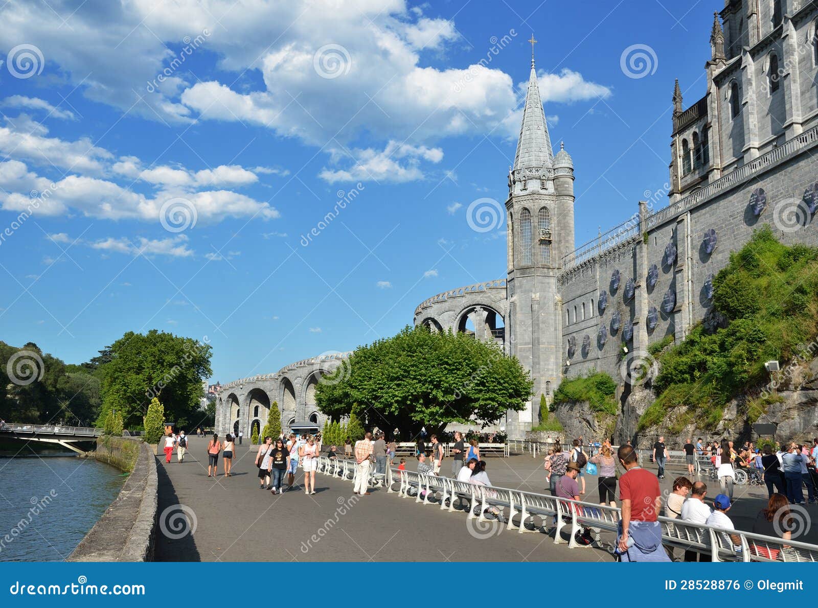 Upper church in Lourdes editorial photo. Image of french - 28528876