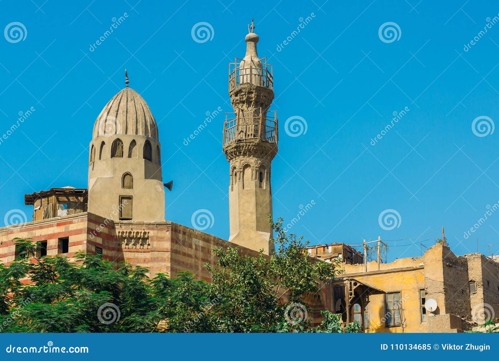 Ancient Mosque with a Minaret Stock Image - Image of roof, egypt: 110134685