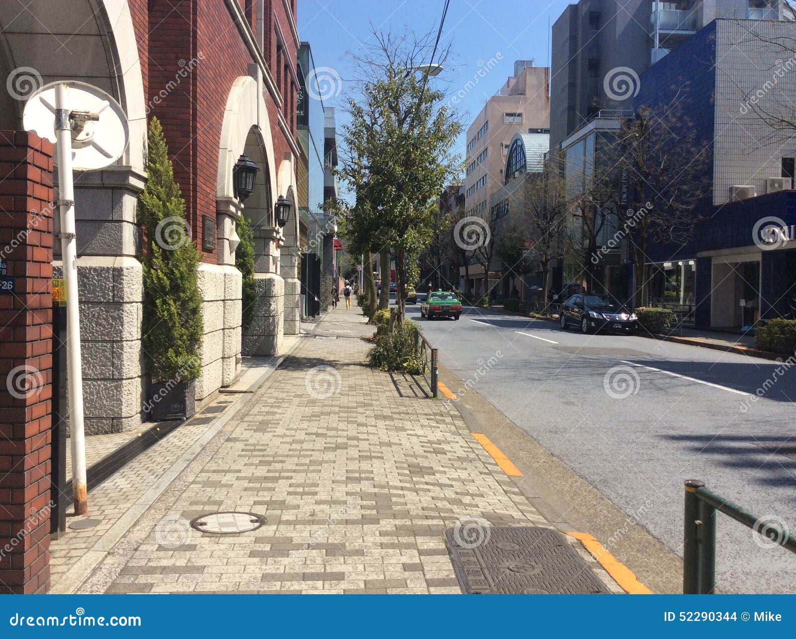 Upscale Area of Aoyama, Tokyo Stock Photo - Image of pavement, road ...