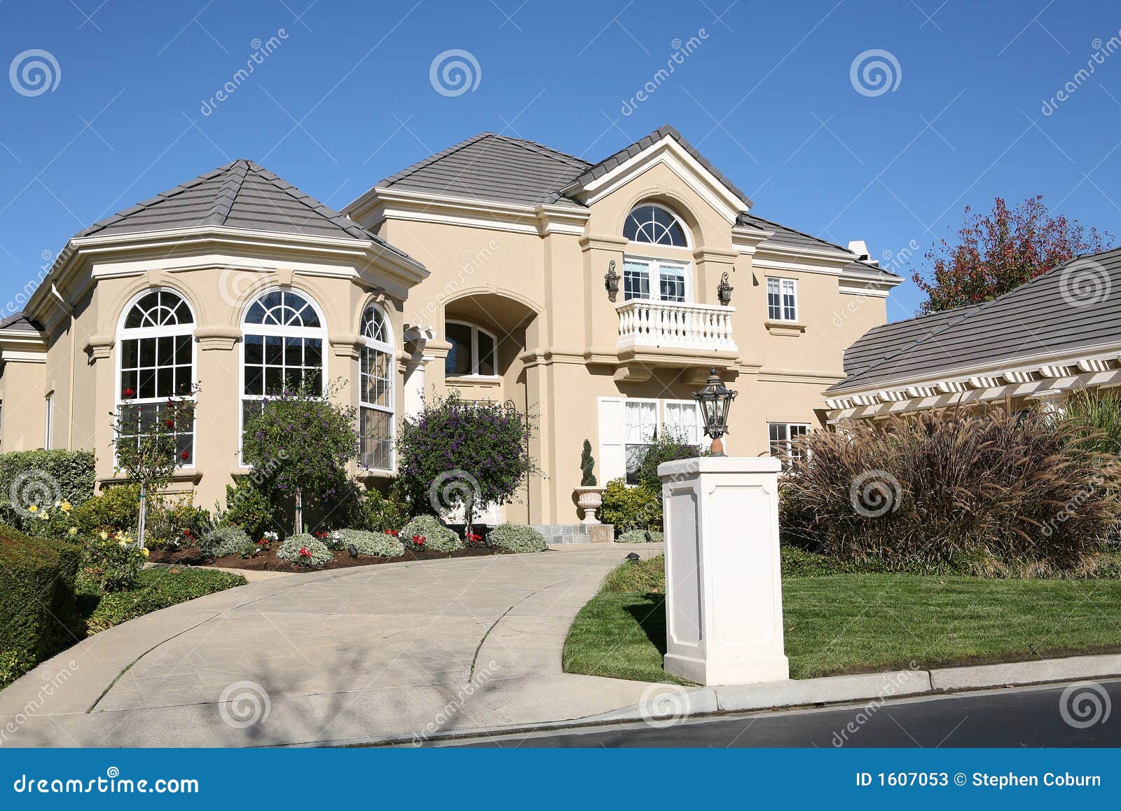 Upscale home stock image. Image of dwelling, city, construction - 1607053