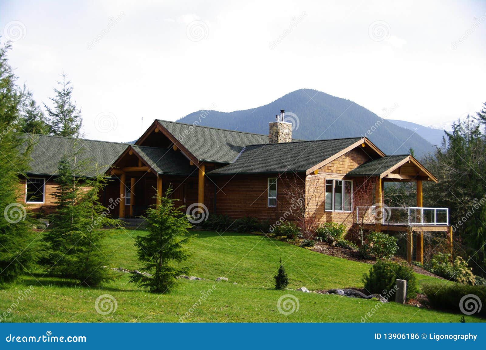 Upscale Luxury Home stock photo. Image of customized - 13906186