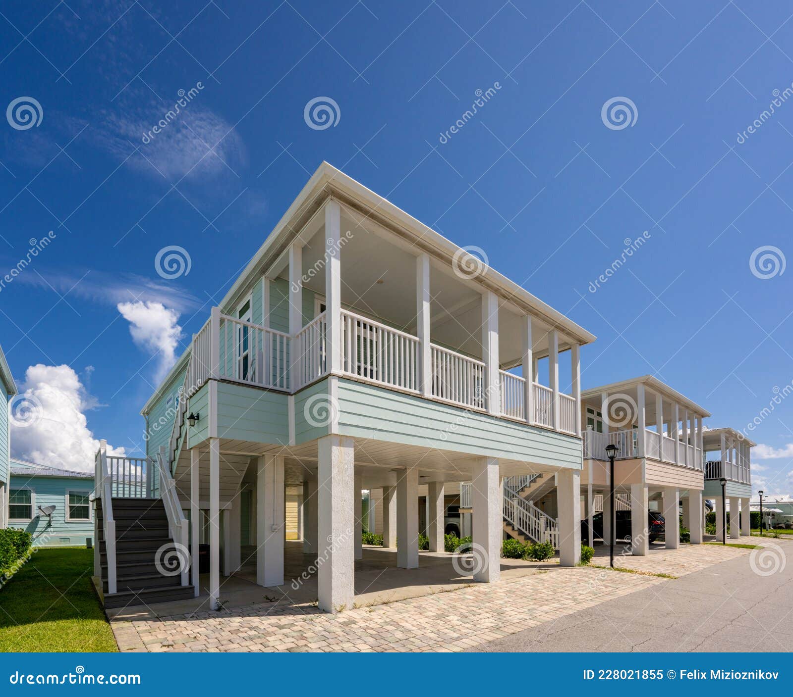 Upscale Manufactured Home on Stilts Stock Image - Image of florida ...