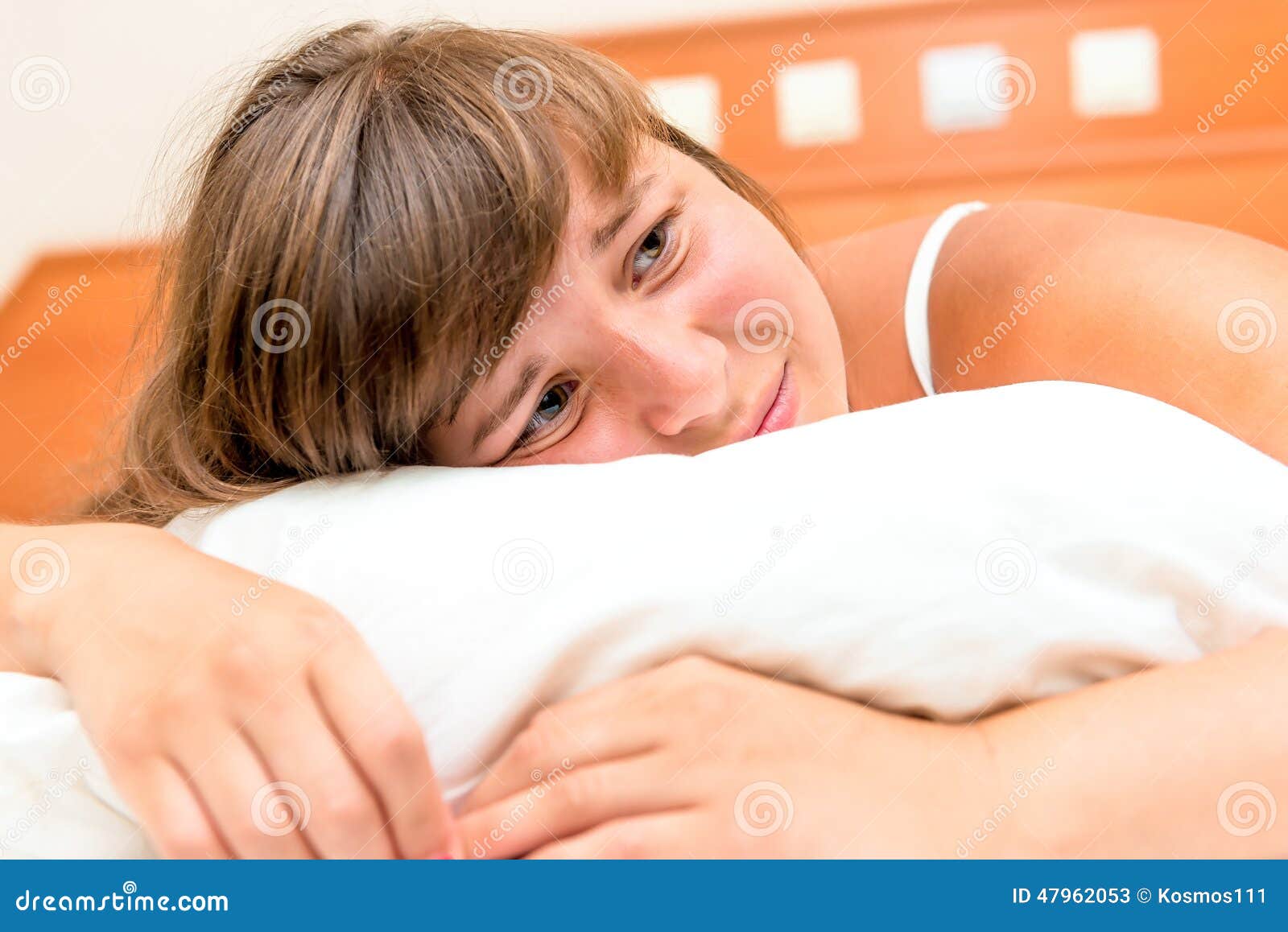 Upset Brunette Crying in Bed Stock Image - Image of lying, femininity ...