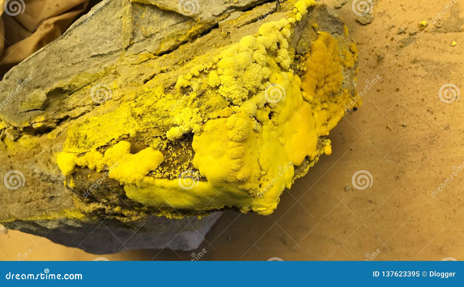 411 Uranium Rock Stock Photos - Free & Royalty-Free Stock Photos from ...