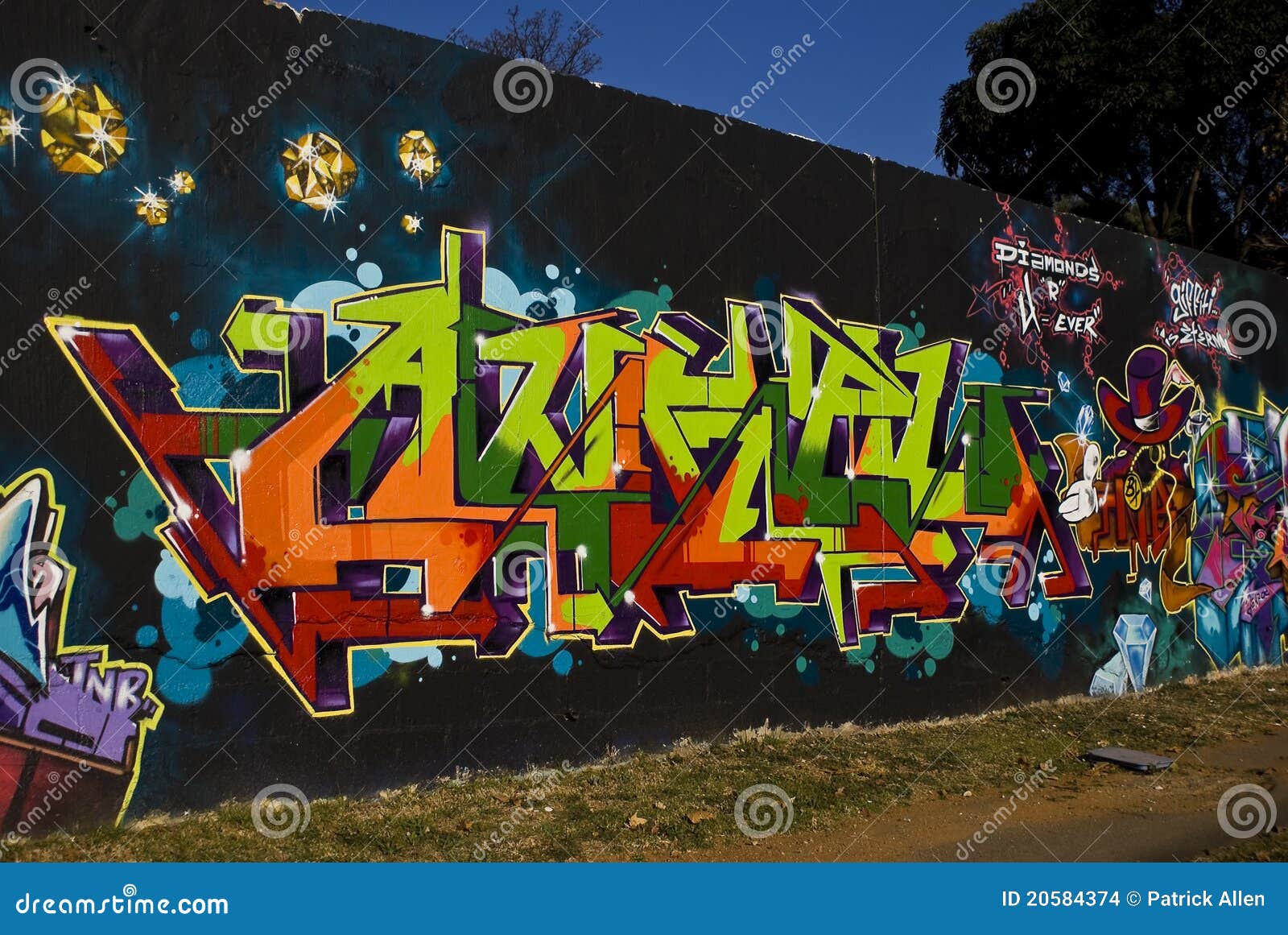 Graffiti Friday - Urban Art - Graffiti Wall Editorial Photo ...