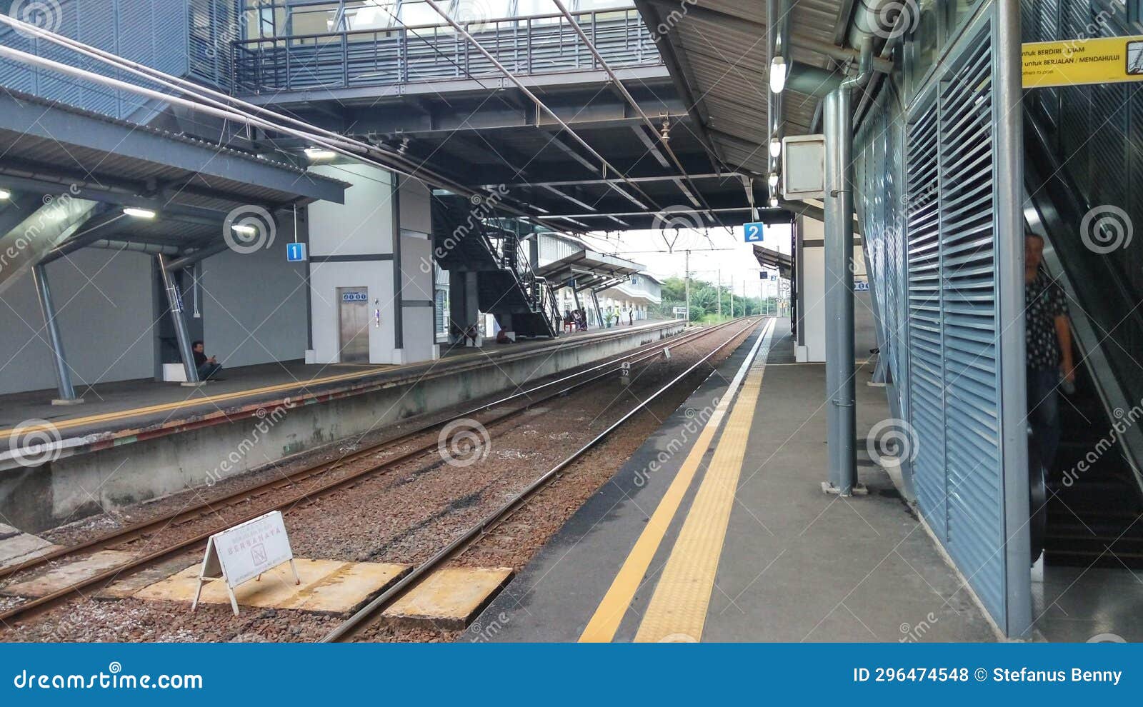 Urban Commute Hub with Public Rail Transportation. Editorial Stock ...