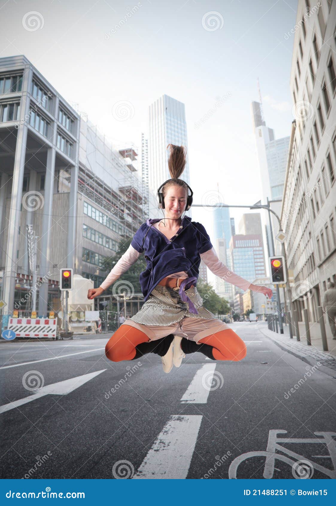 Urban fun stock image. Image of fashion, move, body, woman - 21488251