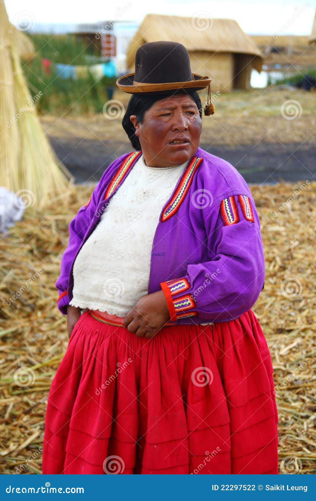 Uros native woman, Peru editorial photography. Image of totora - 22297522