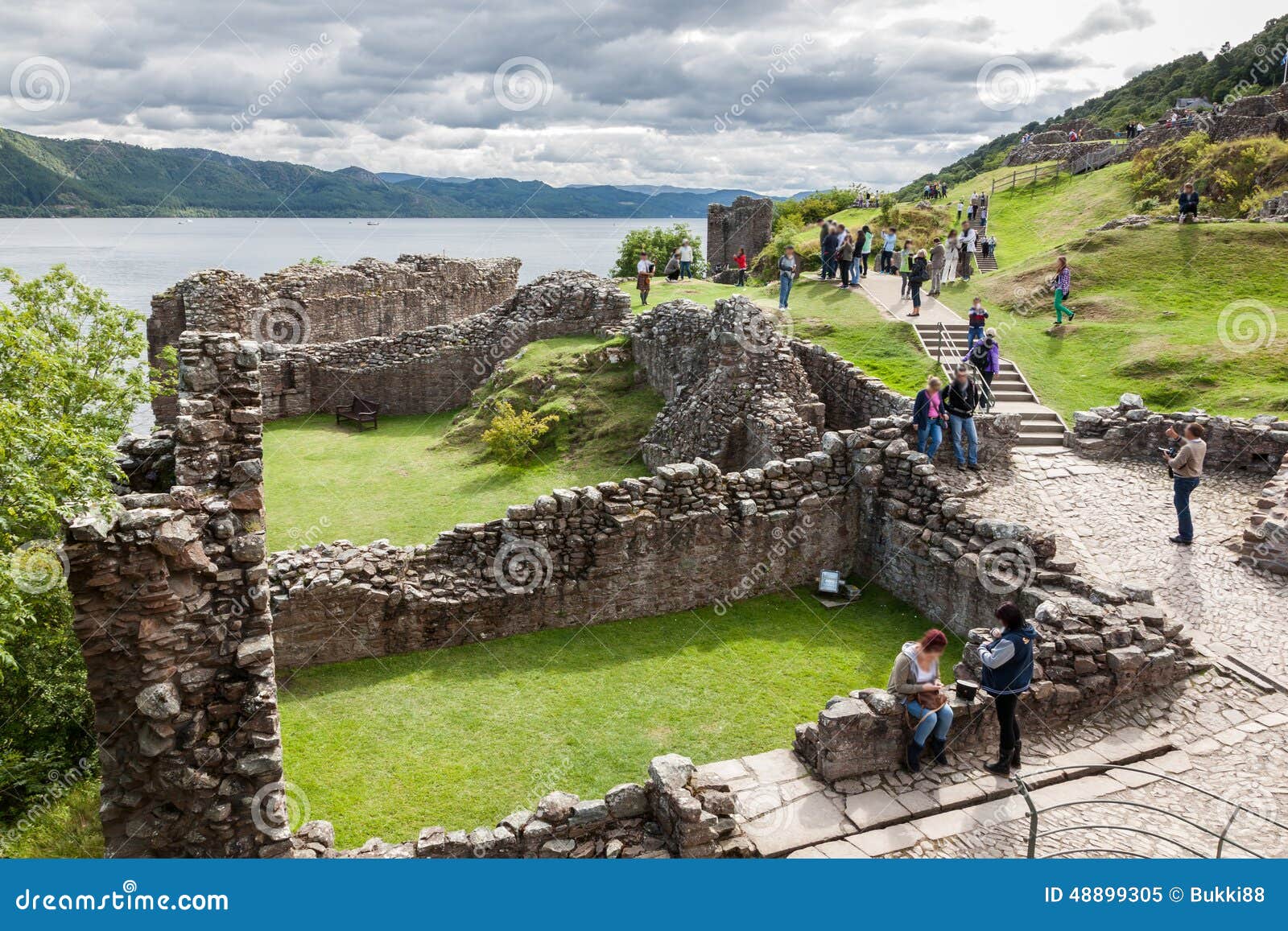 Urquhart Castle editorial image. Image of attraction - 48899305
