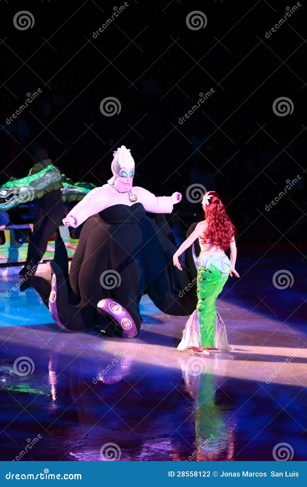 Ursula und Ariel redaktionelles stockfotografie. Bild von erscheinen ...