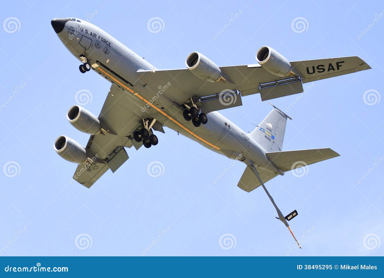 US Air Force Military Refueling in Air Editorial Image - Image of ...