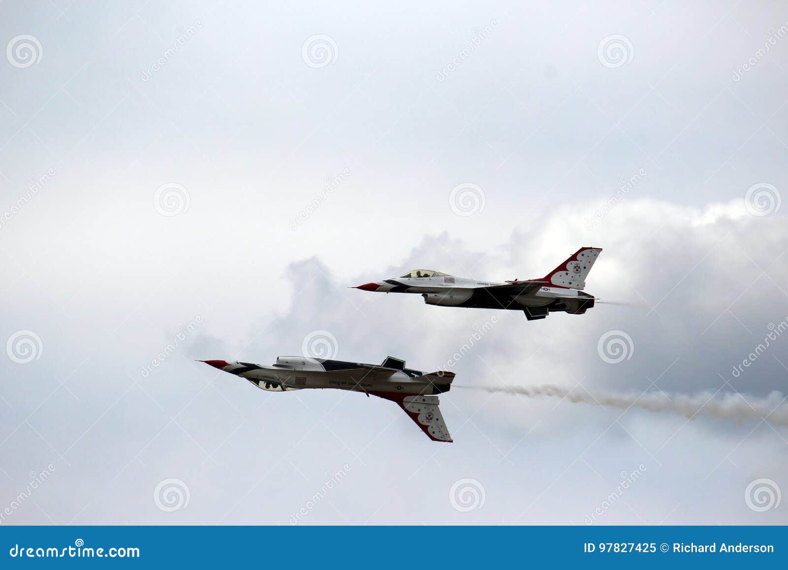 US Air Force Thunderbirds in Close Formation Editorial Image - Image of ...