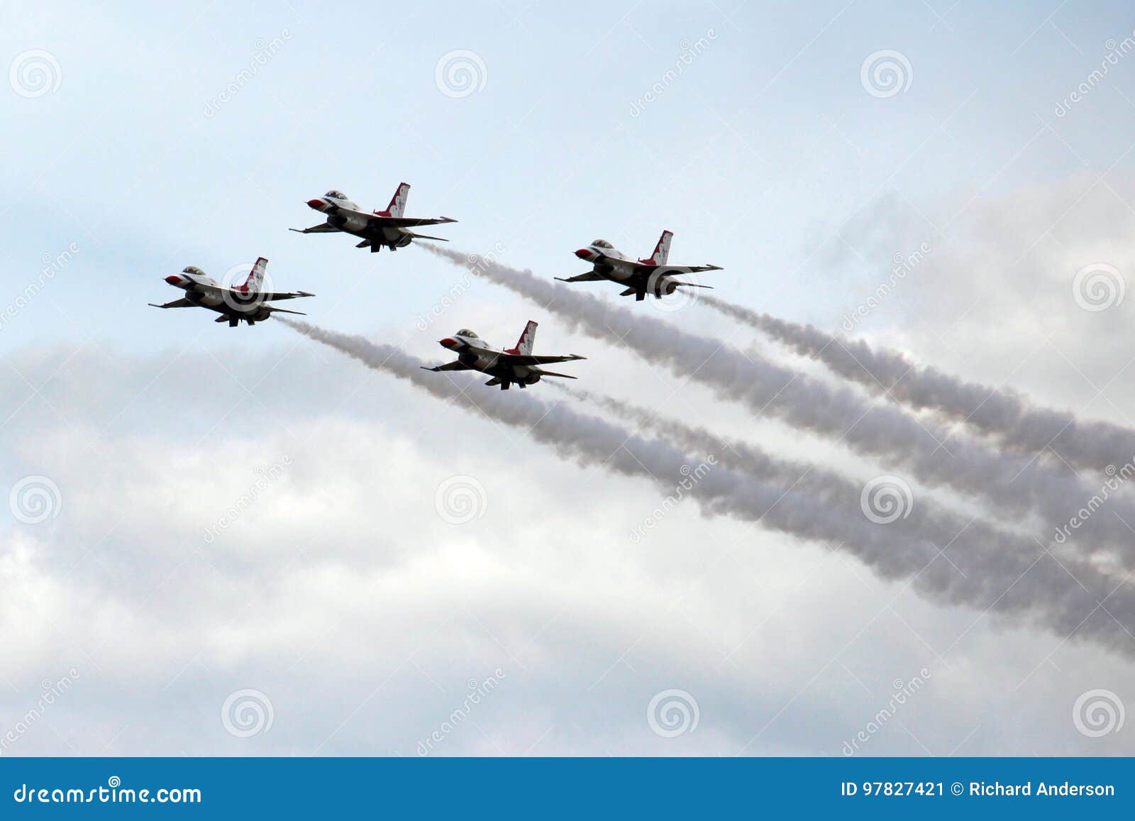 US Air Force Thunderbirds in Formation Editorial Photo - Image of close ...