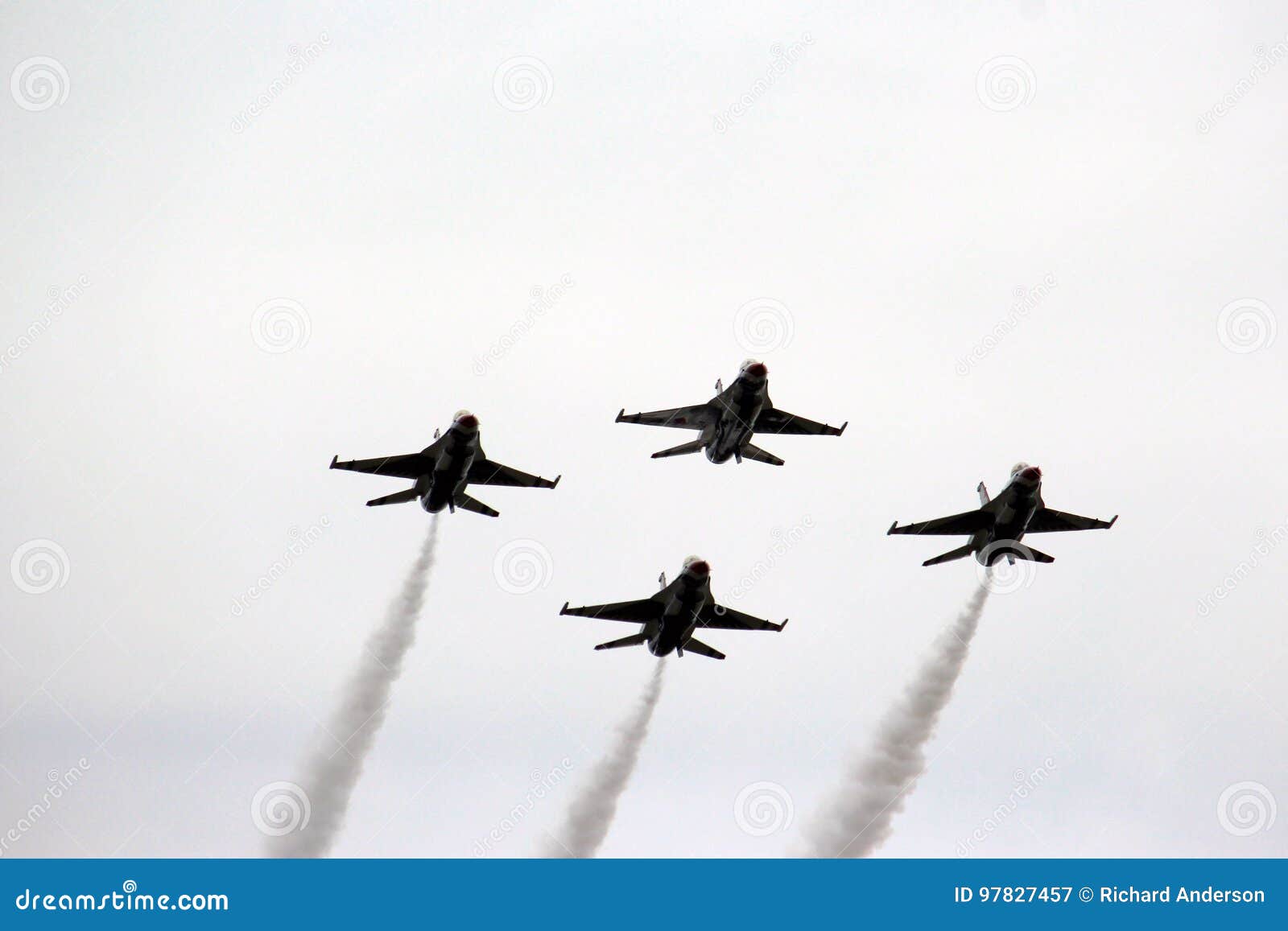 US Air Force Thunderbirds in Formation Stock Image - Image of airplanes ...