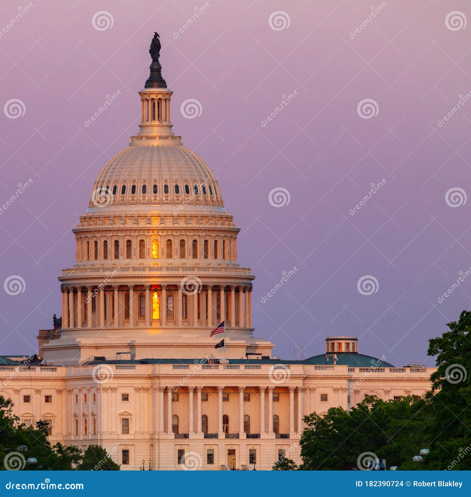 US Capitol Building at Sunset Stock Photo - Image of purple, monument ...