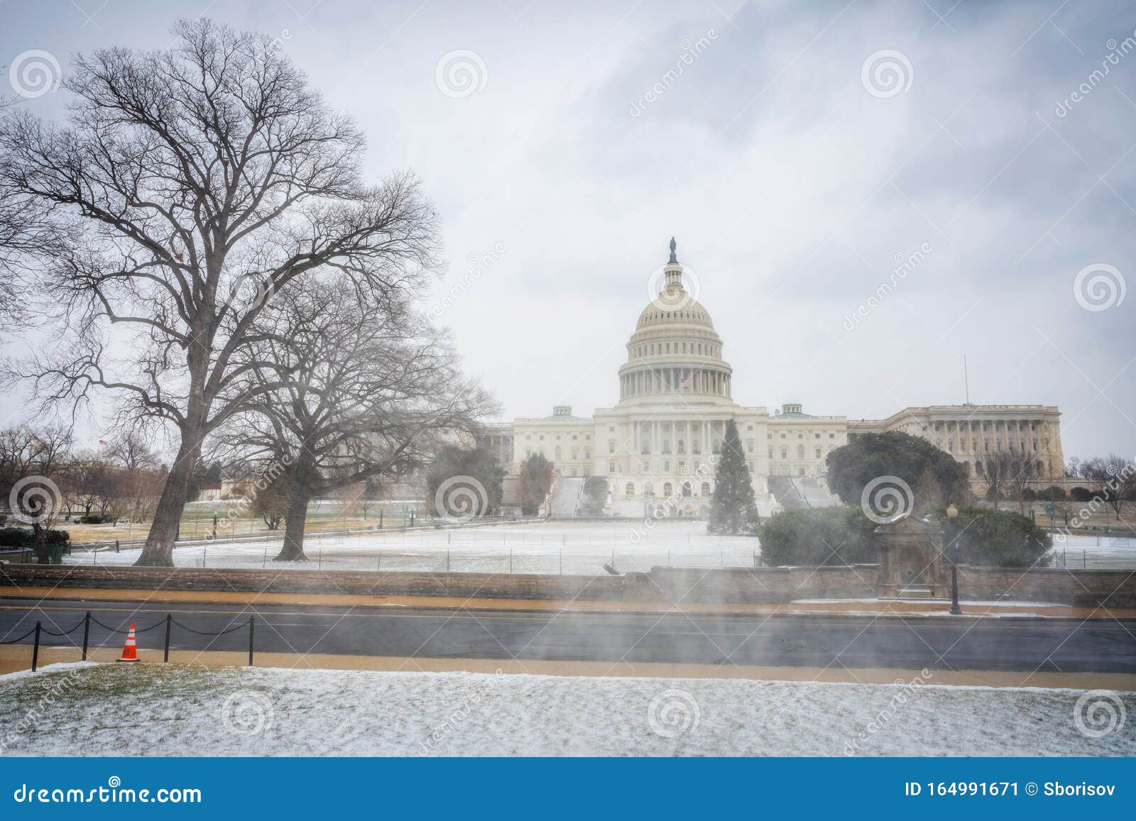 US Capitol in Washington DC at Winter Stock Image - Image of historic ...