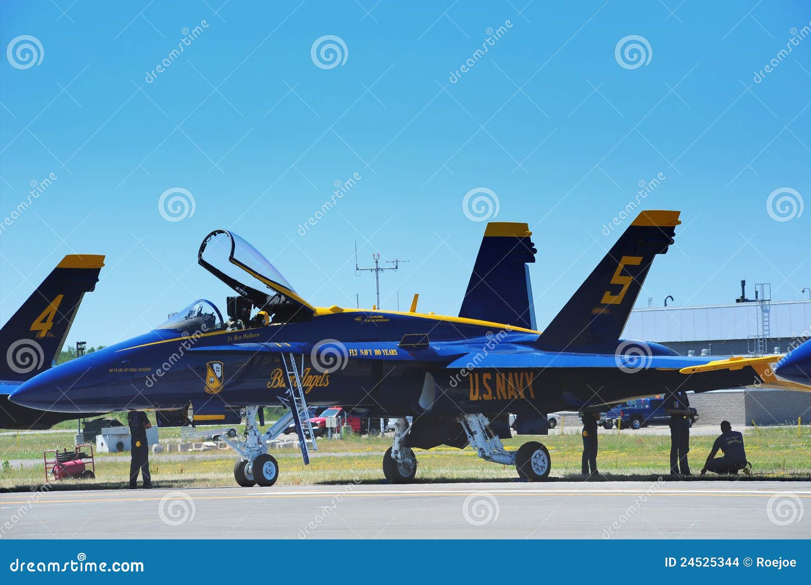 US Navy Blue Angels editorial stock image. Image of work - 24525344