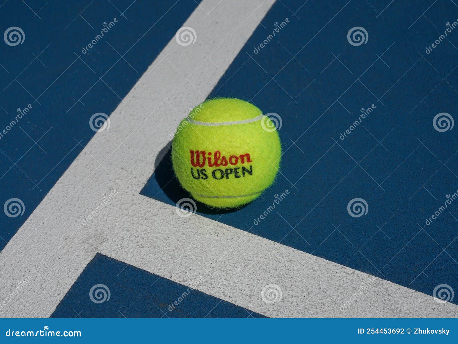 US Open Wilson tennis ball editorial photography. Image of grand ...