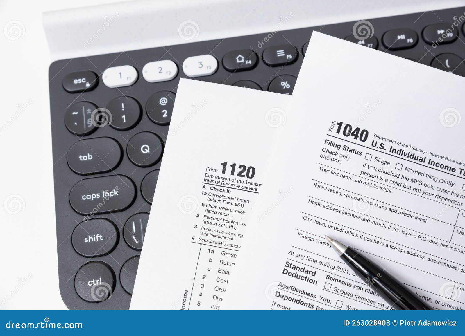 US Tax Form on Computer Keyboard Editorial Stock Photo - Image of ...