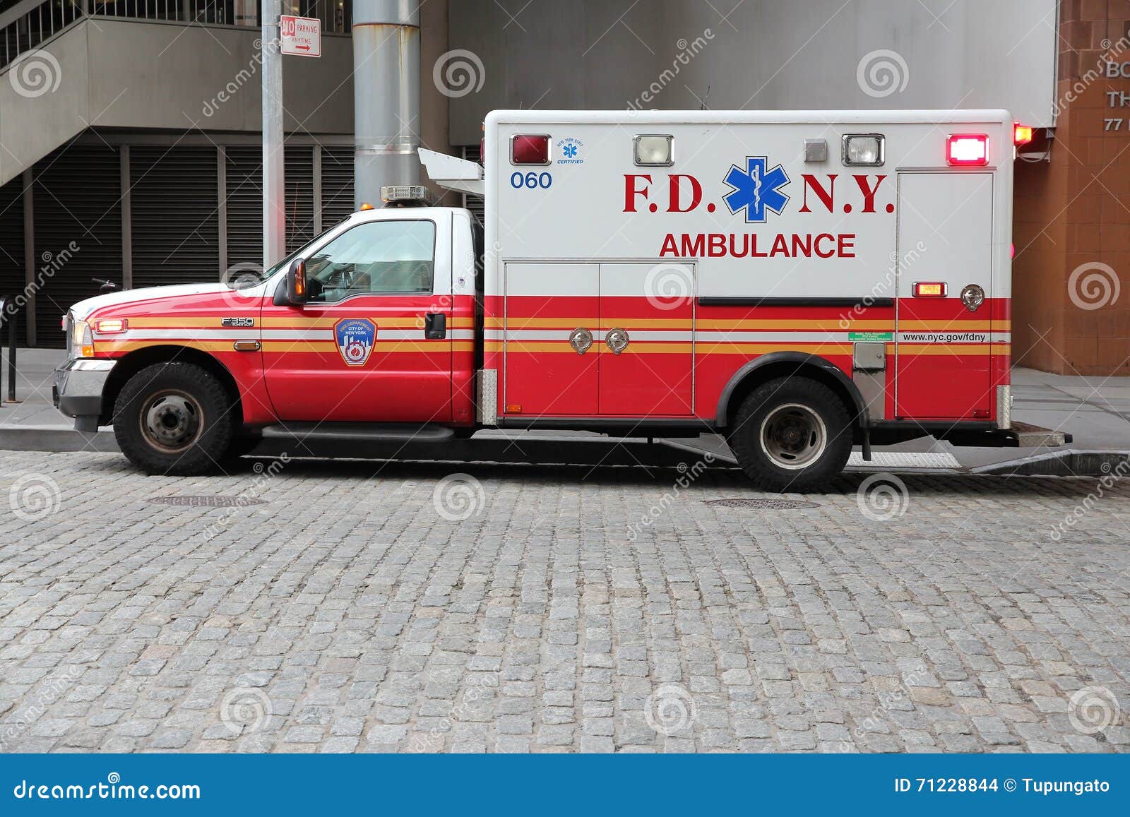 712 Usa Karetka zdjęć stockowych - bezpłatne i z licencją Royalty Free ...