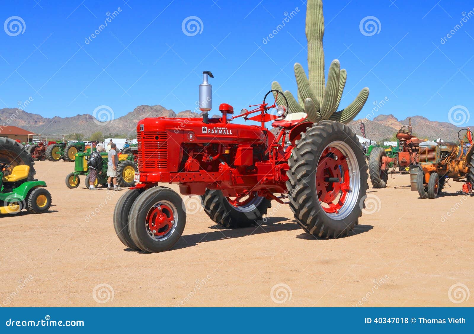 USA: Klassischer Traktor: McCormick 1952 Farmall H Redaktionelles ...