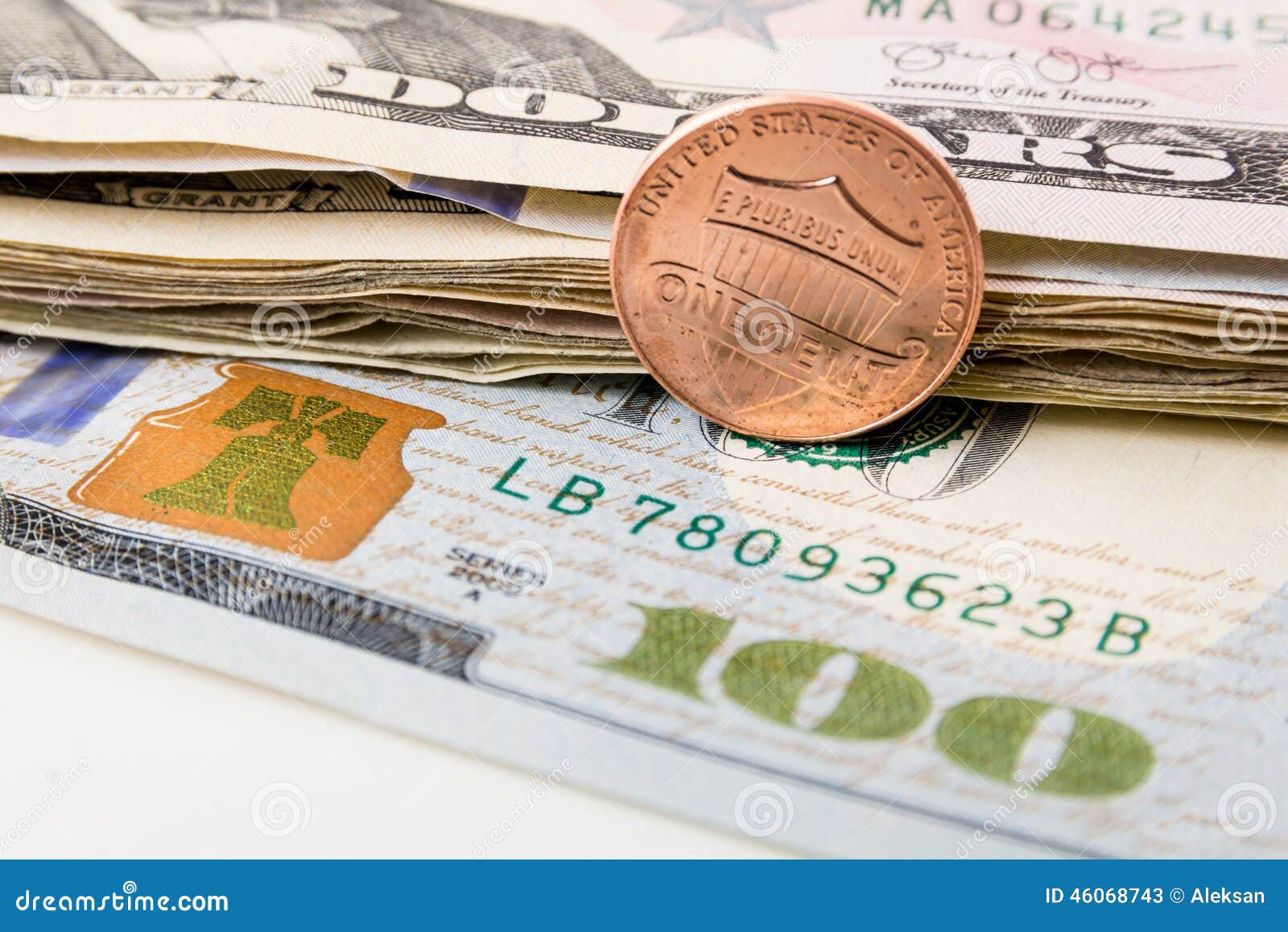 USA-valuta Med En Dollar Mynt Fotografering för Bildbyråer - Bild av ...