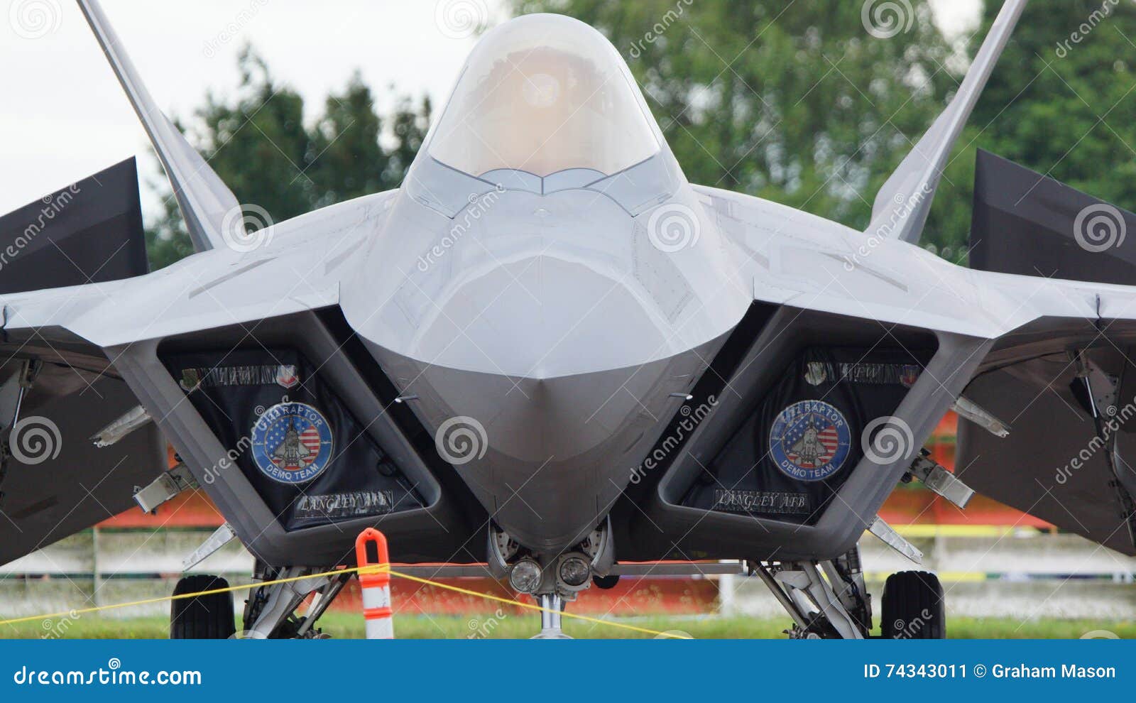 USAF F22 raptor editorial photo. Image of show, lightening - 74343011
