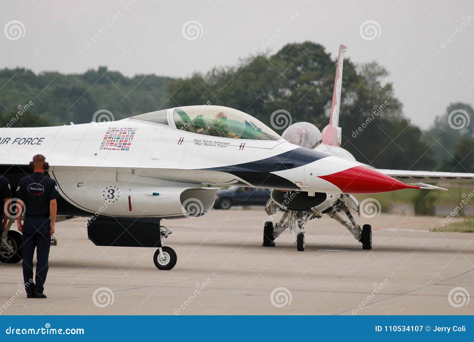 USAF Thunderbird Ground Team Editorial Photography - Image of kingstown ...