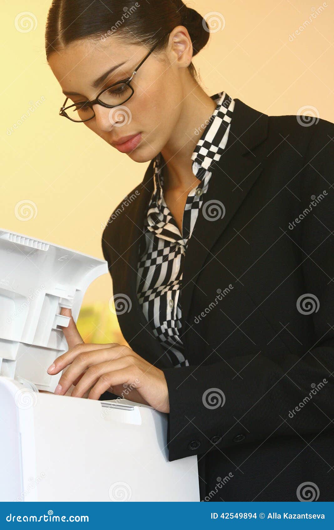 Usando el ljkl de Xerox foto de archivo. Imagen de ordenador - 42549894