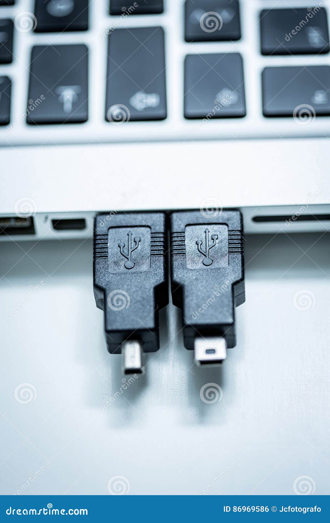 USB Drives Connected To Computer Stock Photo - Image of device ...